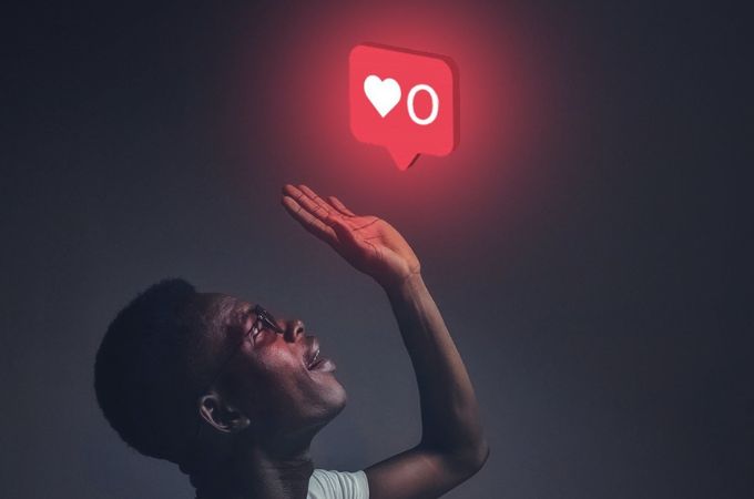 Perbedaan Buzzer dan Influencer yang Umum Terlihat